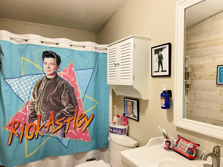 Rick Astley Themed Bathroom: Rick Rolling My Husband - Lockdown Loo